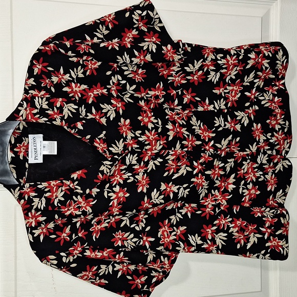 Pendleton | Tops | Pendleton Short Sleeve Floral Lined Button Down Blouse 2 Blackredcream | Poshmark